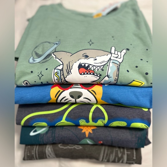 Cat & Jack | Shirts & Tops | Cat Jack Kids Graphic Tshirts Bundle Size ...